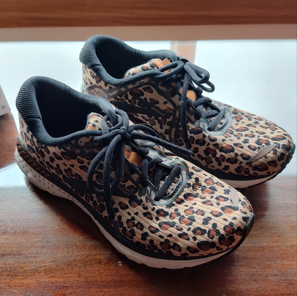Brooks | Shoes | Brooks Adrenaline 2 Gts Run Wild Leopard Cheetah Black ...